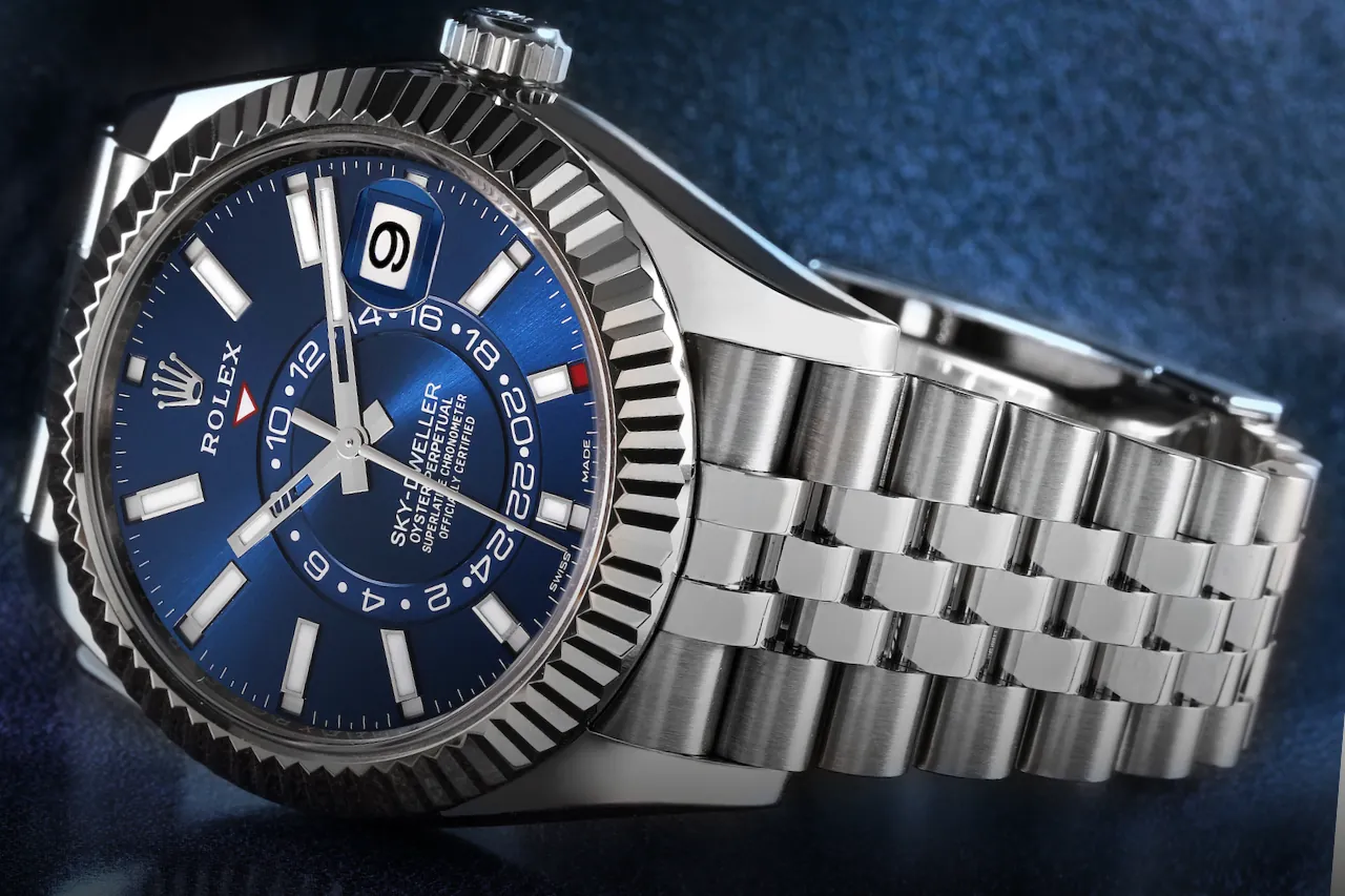 Why Do Watches Have Rotating Bezels? | Watchlab Singapore